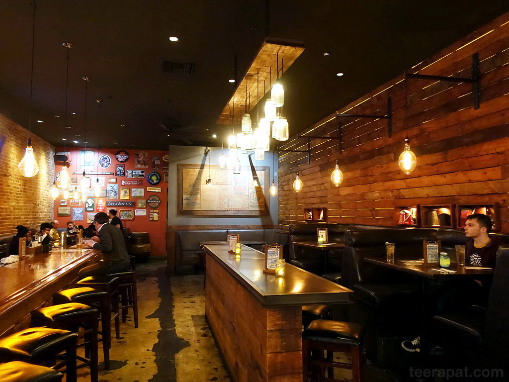 The Hopping Pig คราฟท์เบียร์บาร์ 32 แทปใจกลางเมือง San Diego – teerapat.com